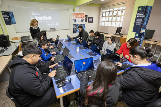 “ACTUALÍZA_TEC” Igualdad digital para la comunidad gitana en FSG en Pontevedra: El miércoles 19 ...